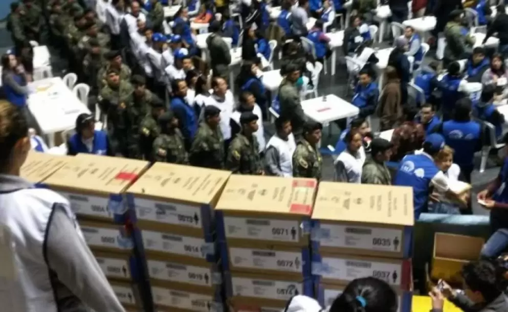 Inicia audiencia de recuento de votos en el coliseo General Rumiñahui ...