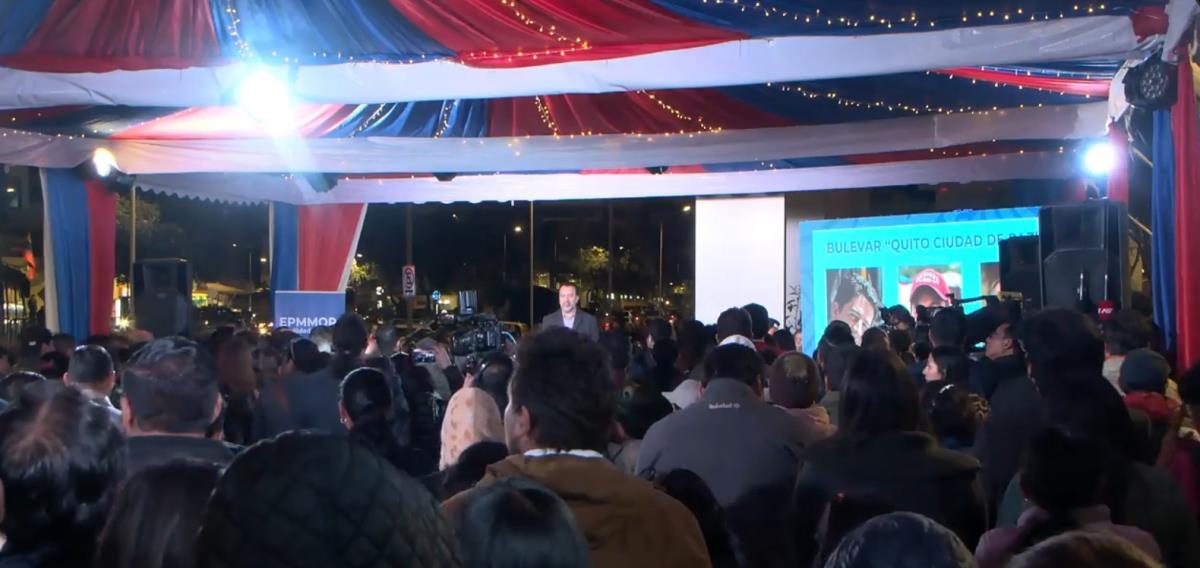 Quito: Con homenaje a los periodistas asesinados de diario El Comercio ...