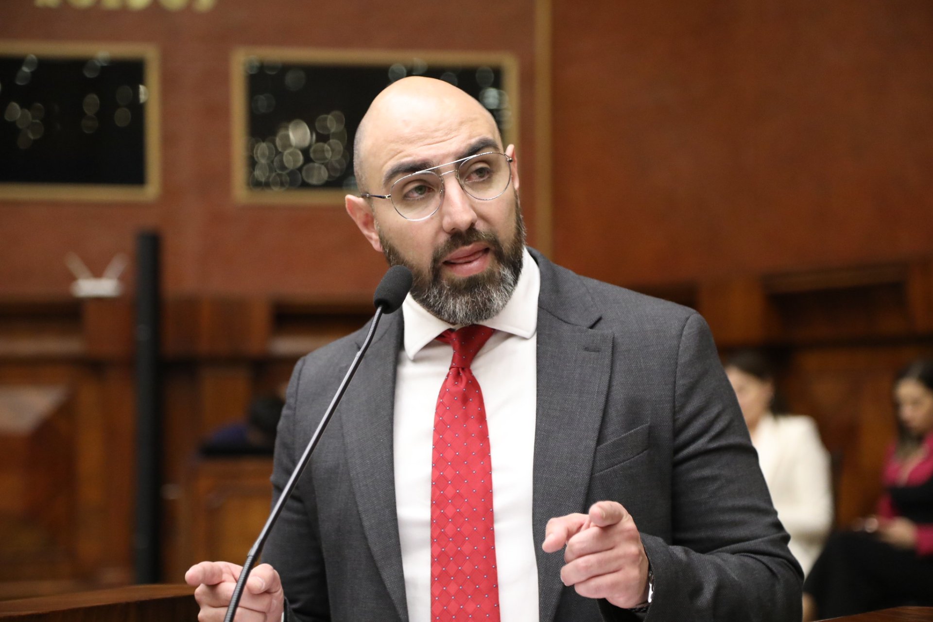 Mario Godoy y su esposa son denunciados por supuesta delincuencia ...
