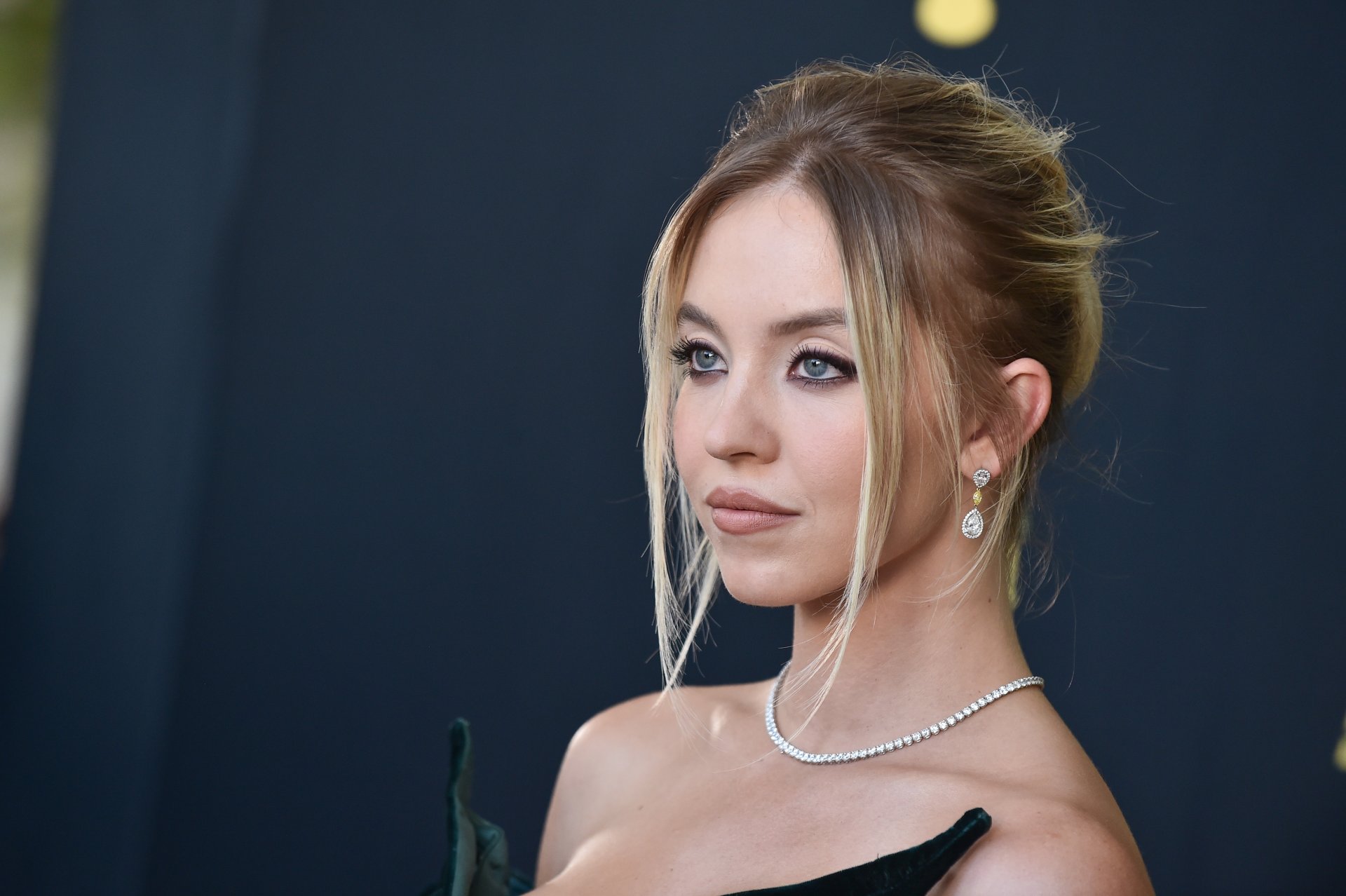 SYRN de Sydney Sweeney: lencería inclusiva, polémica y una revolución ...